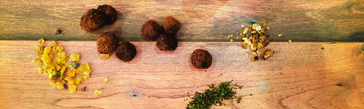 Kyphi: El incienso sagrado y perfume ritual con aroma mágico y ...